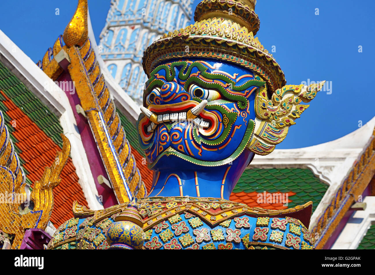 Virulhok (Wirunhok) Giant Yaksha Demon Temple Guardian statue at the ...