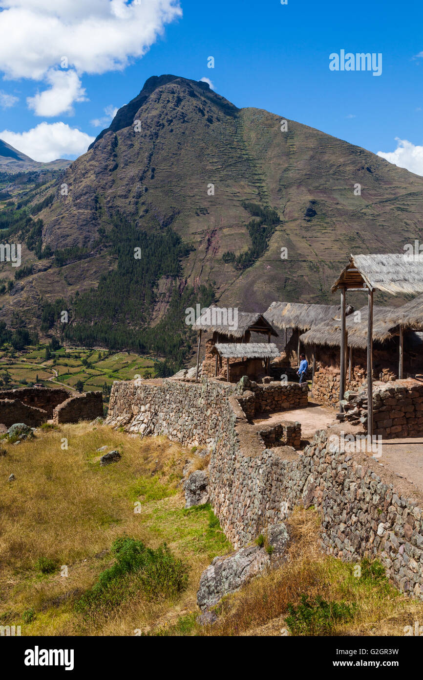 Incan ruins at Pisac above the Sacred Valley Stock Photo - Alamy