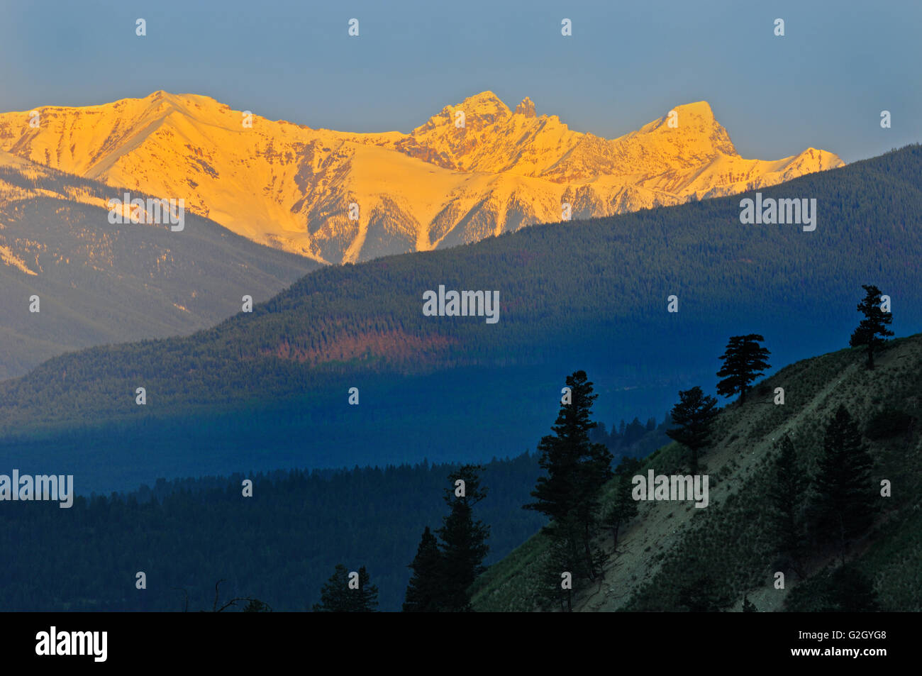 Purcell mountains at sunrise hi-res stock photography and images - Alamy