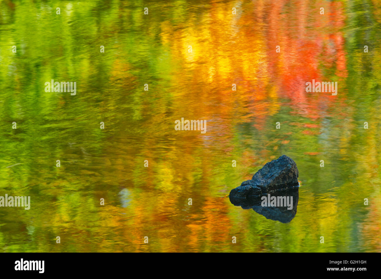 Reflections on rock hi-res stock photography and images - Alamy