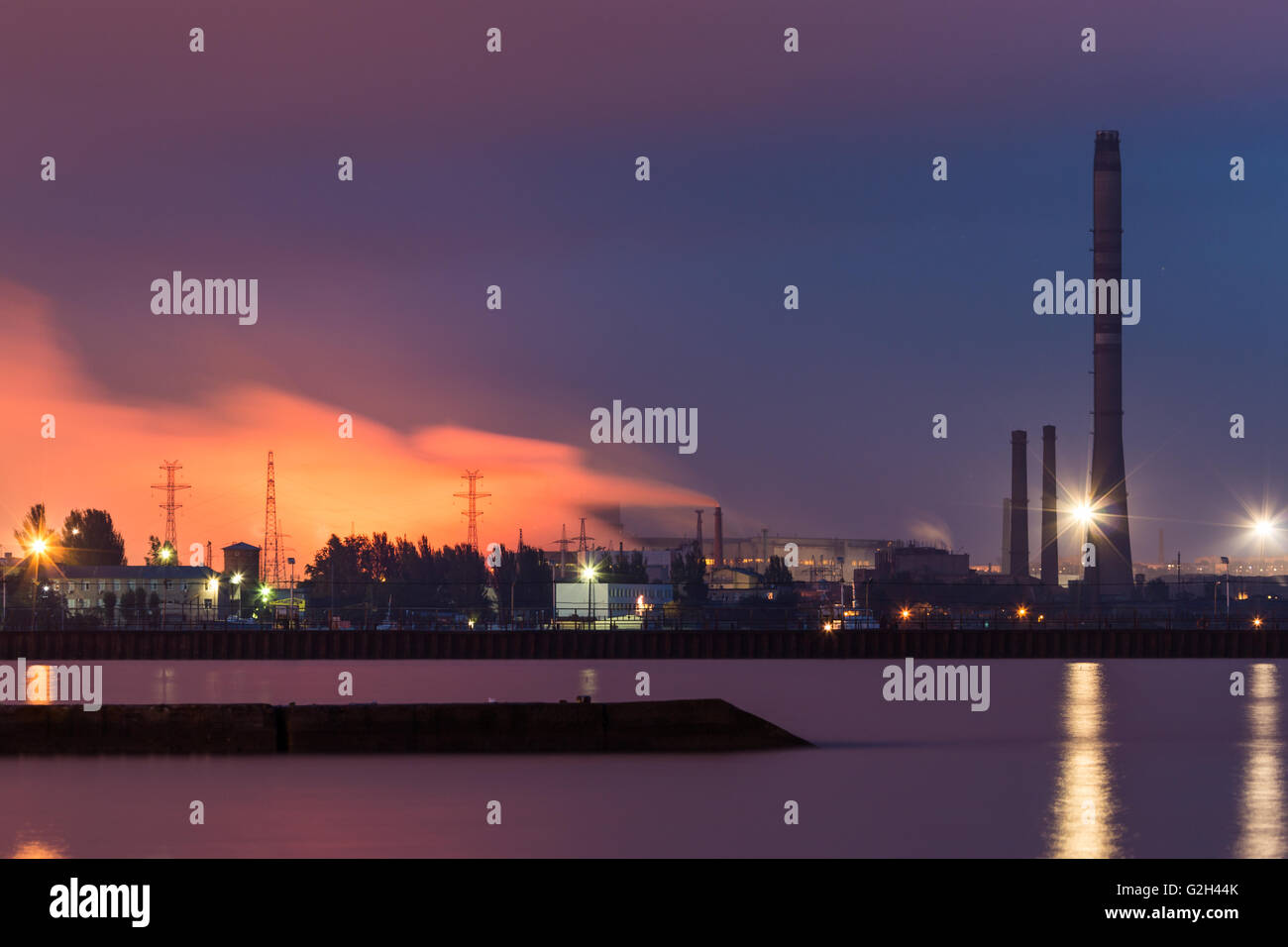 Azovstal Iron and Steel Works. Mariupol. Night photo Stock Photo - Alamy