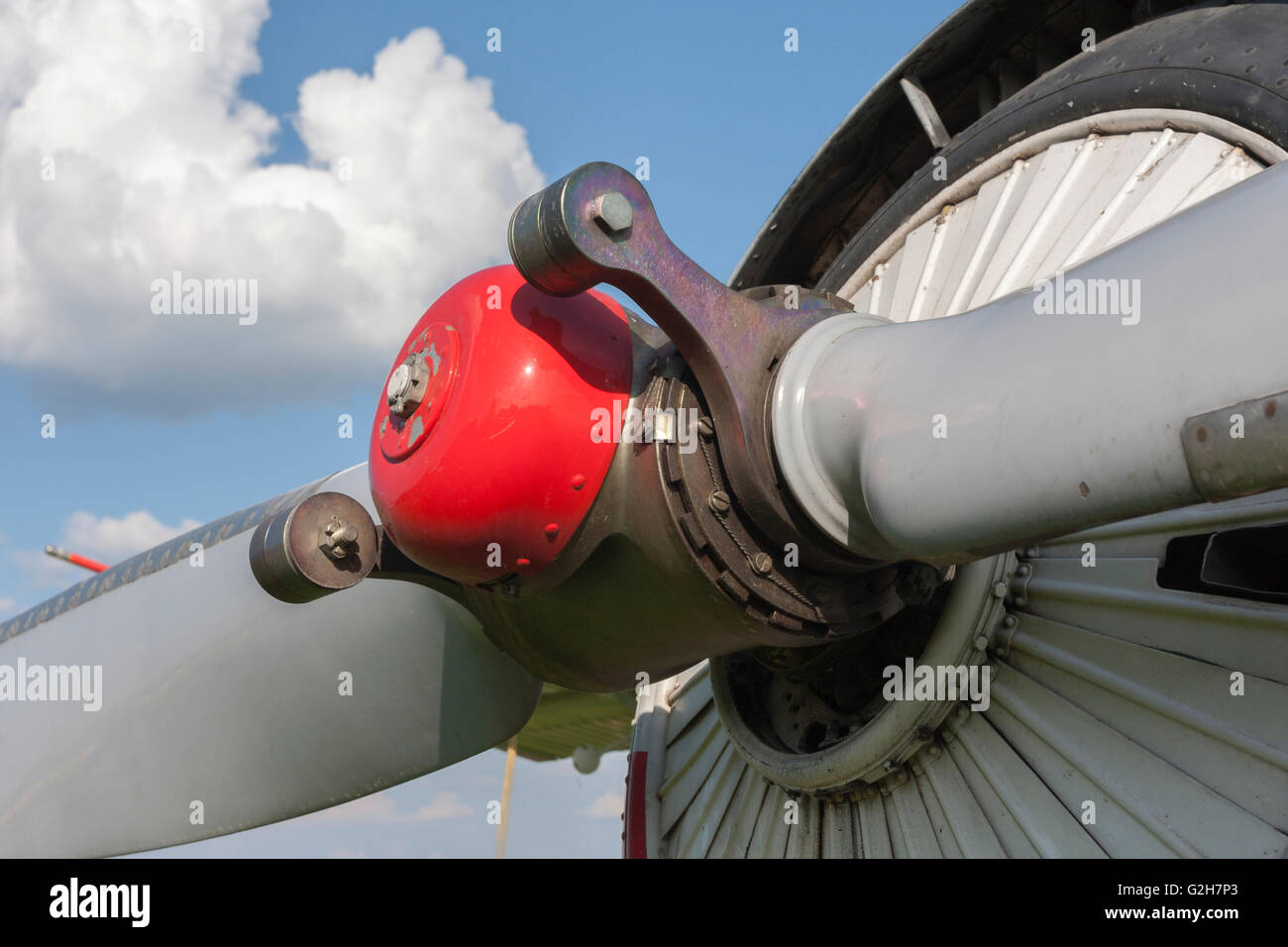 Propeller hub hi-res stock photography and images - Alamy