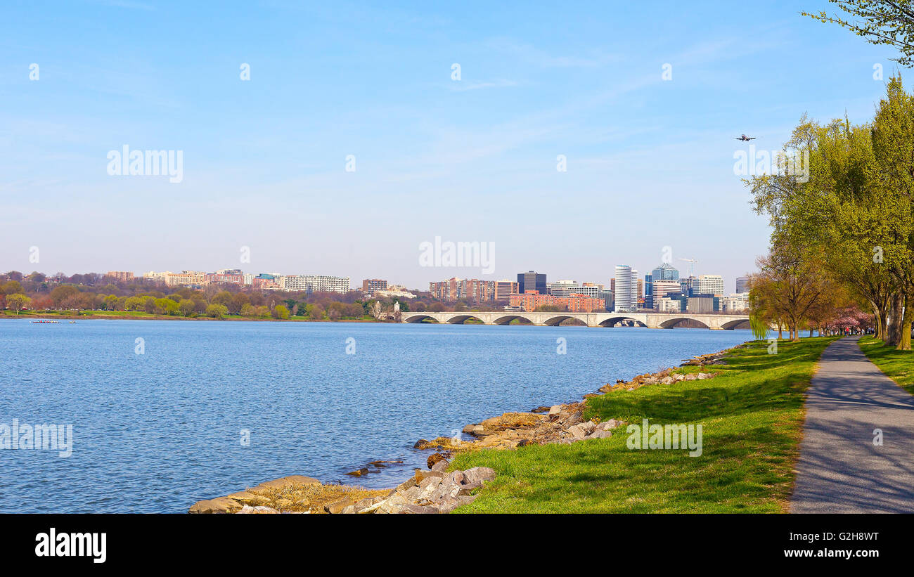 Rosslyn skyline hi-res stock photography and images - Alamy