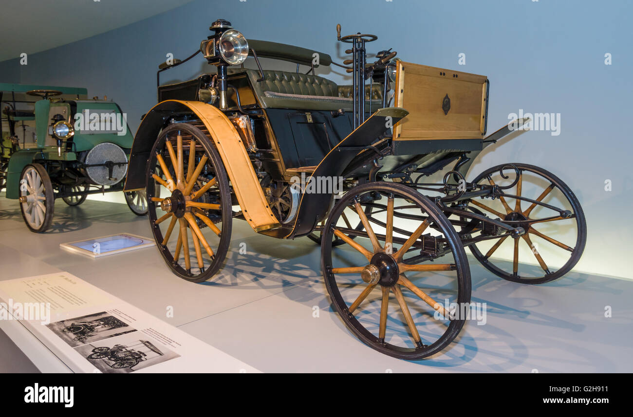 STUTTGART, GERMANY- MARCH 19, 2016: Vintage car Benz Dos-a-Dos, 1899 ...