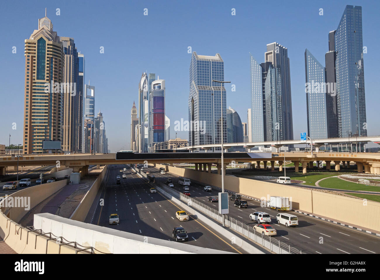 Dubai flyover hi-res stock photography and images - Alamy