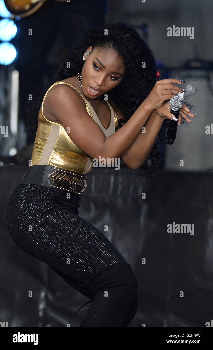 Normani Hamilton Of Fifth Harmony High Resolution Stock Photography and ...