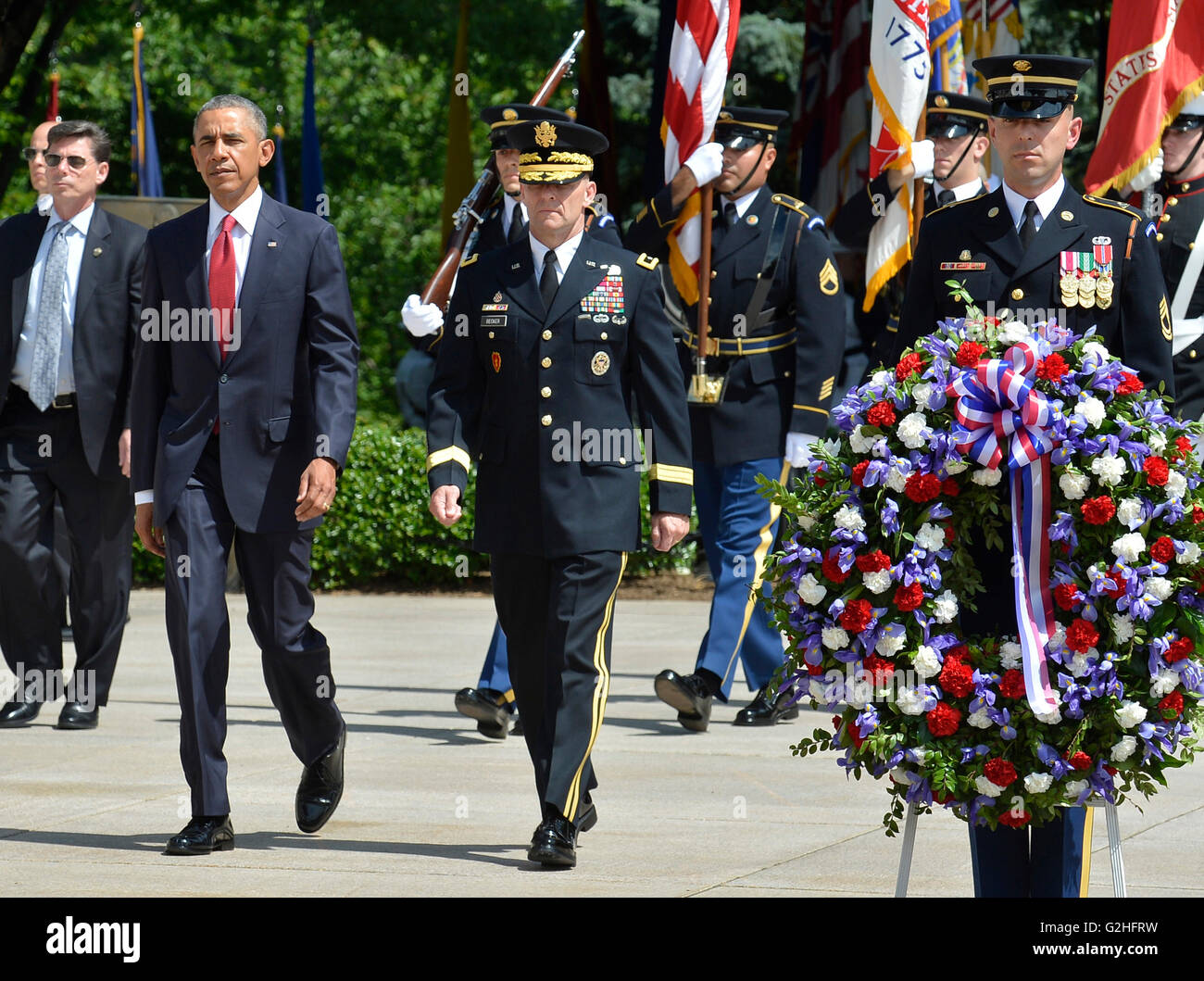 Major general bradley becker hi-res stock photography and images - Alamy