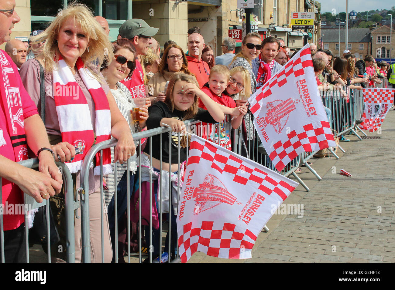 Barnsley fc hi-res stock photography and images - Alamy