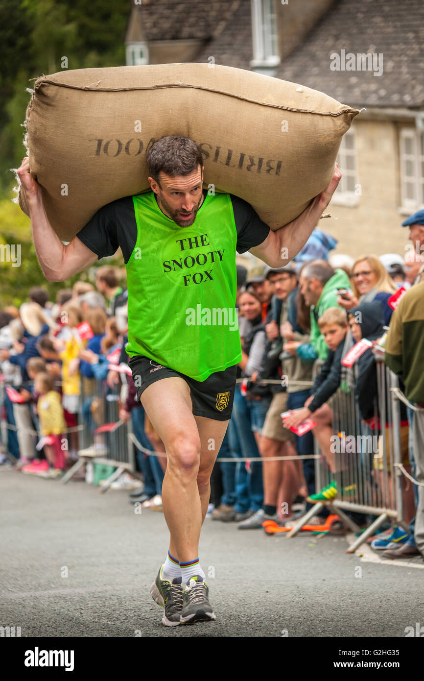 Woolsack race hi-res stock photography and images - Alamy