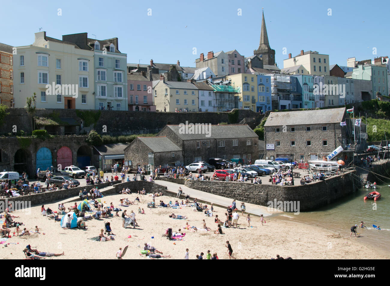 UK weather: Sunny weather in Tenby, Pembrokeshire, West Wales, as ...