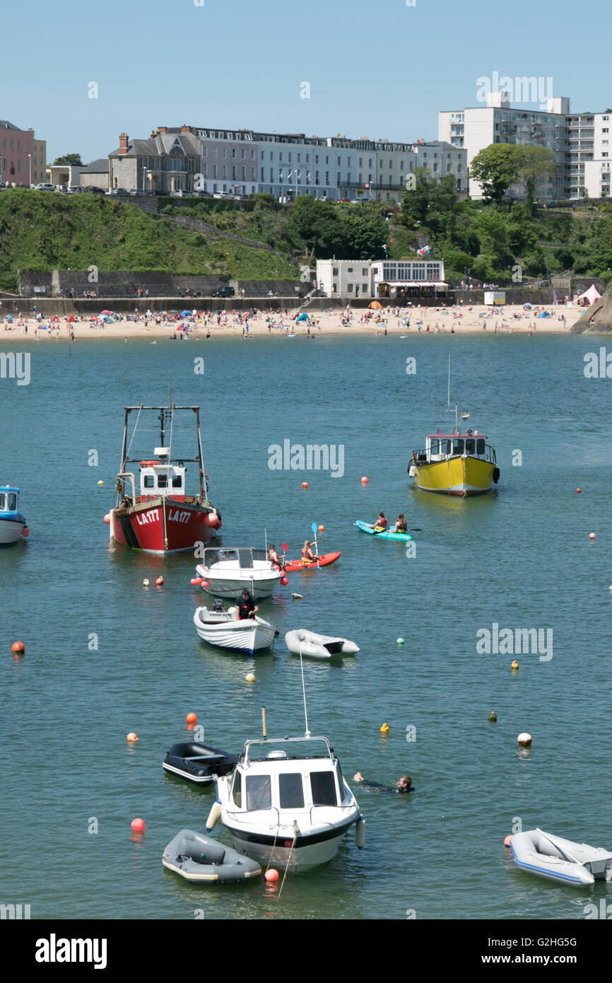 UK weather: Sunny weather in Tenby, Pembrokeshire, West Wales, as ...