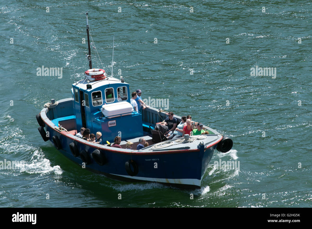UK weather: Sunny weather in Tenby, Pembrokeshire, West Wales, as ...