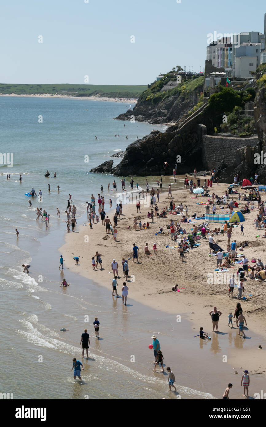 UK weather: Sunny weather in Tenby, Pembrokeshire, West Wales, as ...
