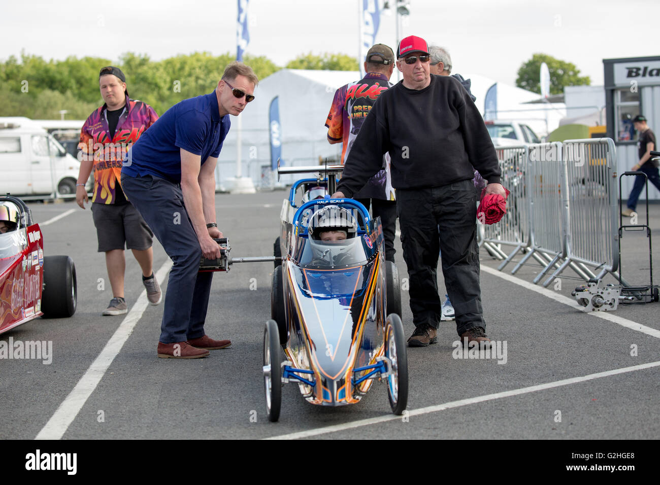 Drag race elimination round hi-res stock photography and images - Alamy