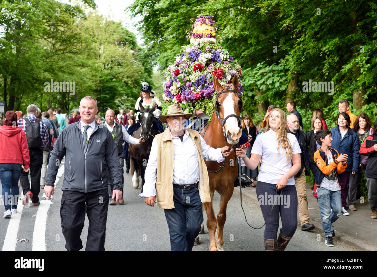Castleton garland peak district hi-res stock photography and images - Alamy
