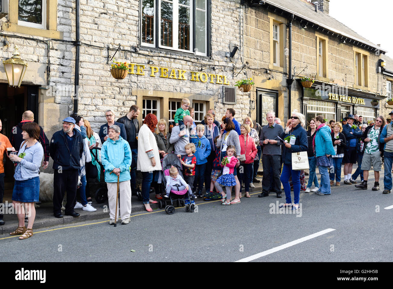 Castleton garland ceremony hi-res stock photography and images - Alamy