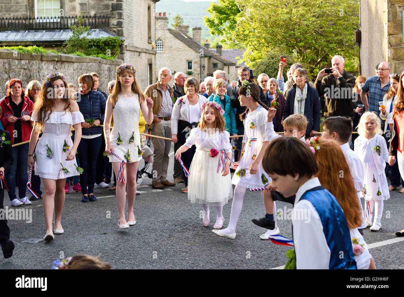 Oak Leaf Shaped Garland High Resolution Stock Photography and Images ...