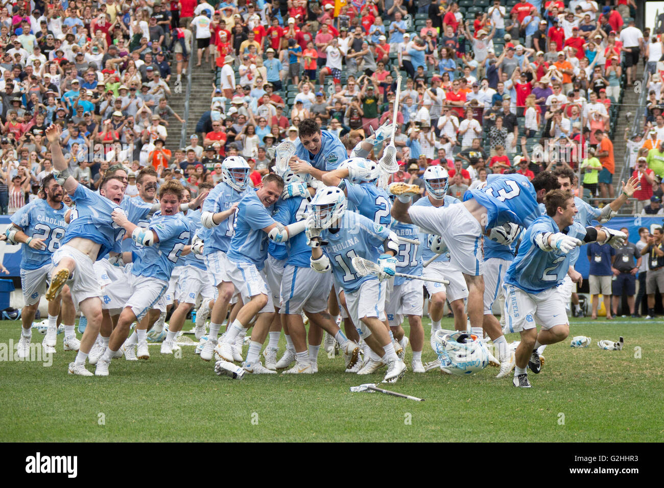 May 30, 2016: North Carolina Tar Heels gather around attack/midfielder ...