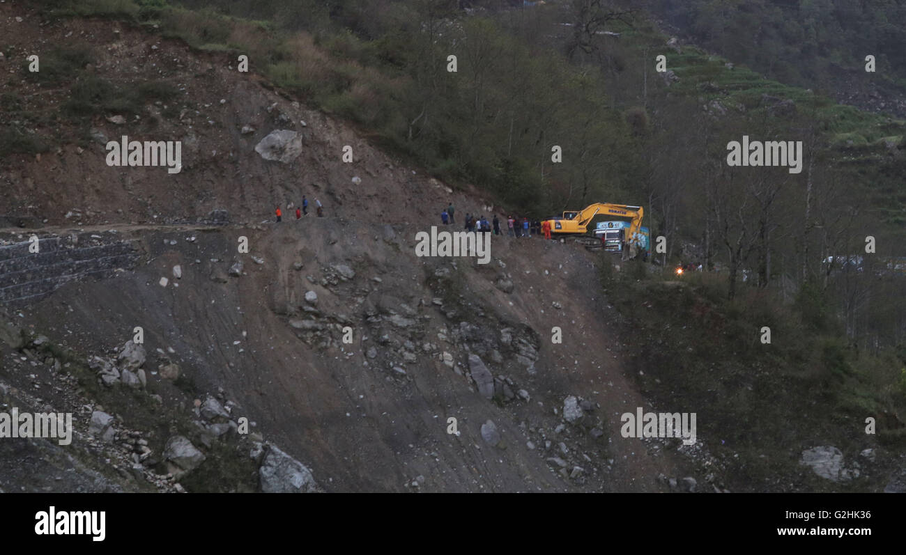 Rasuwa. 30th May, 2016. Photo taken on May 30, 2016 shows vehicles ...