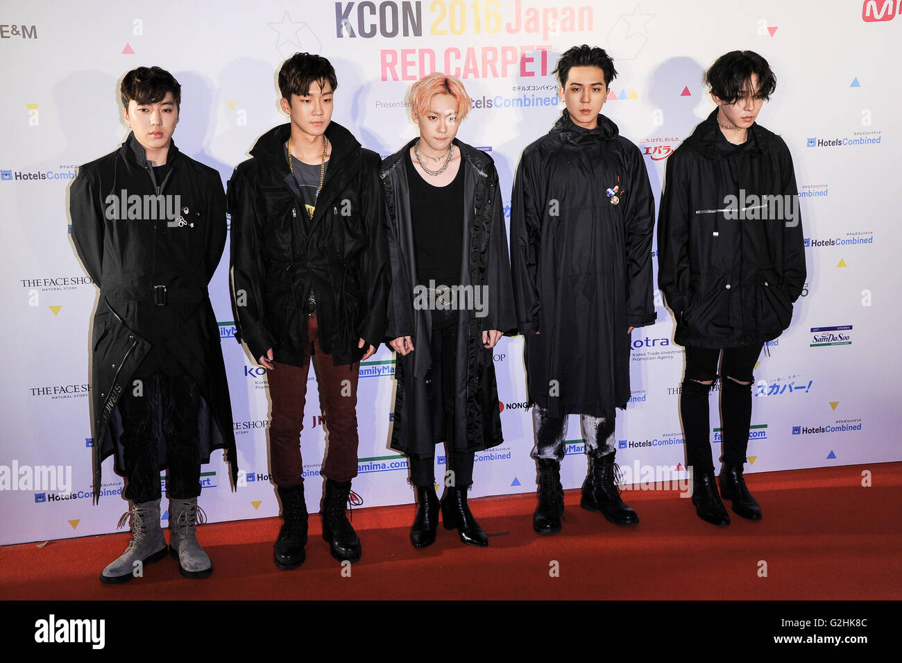 WINNER, Apr 09, 2016 : South Korean boy group WINNER attend "KCON 2016 ...