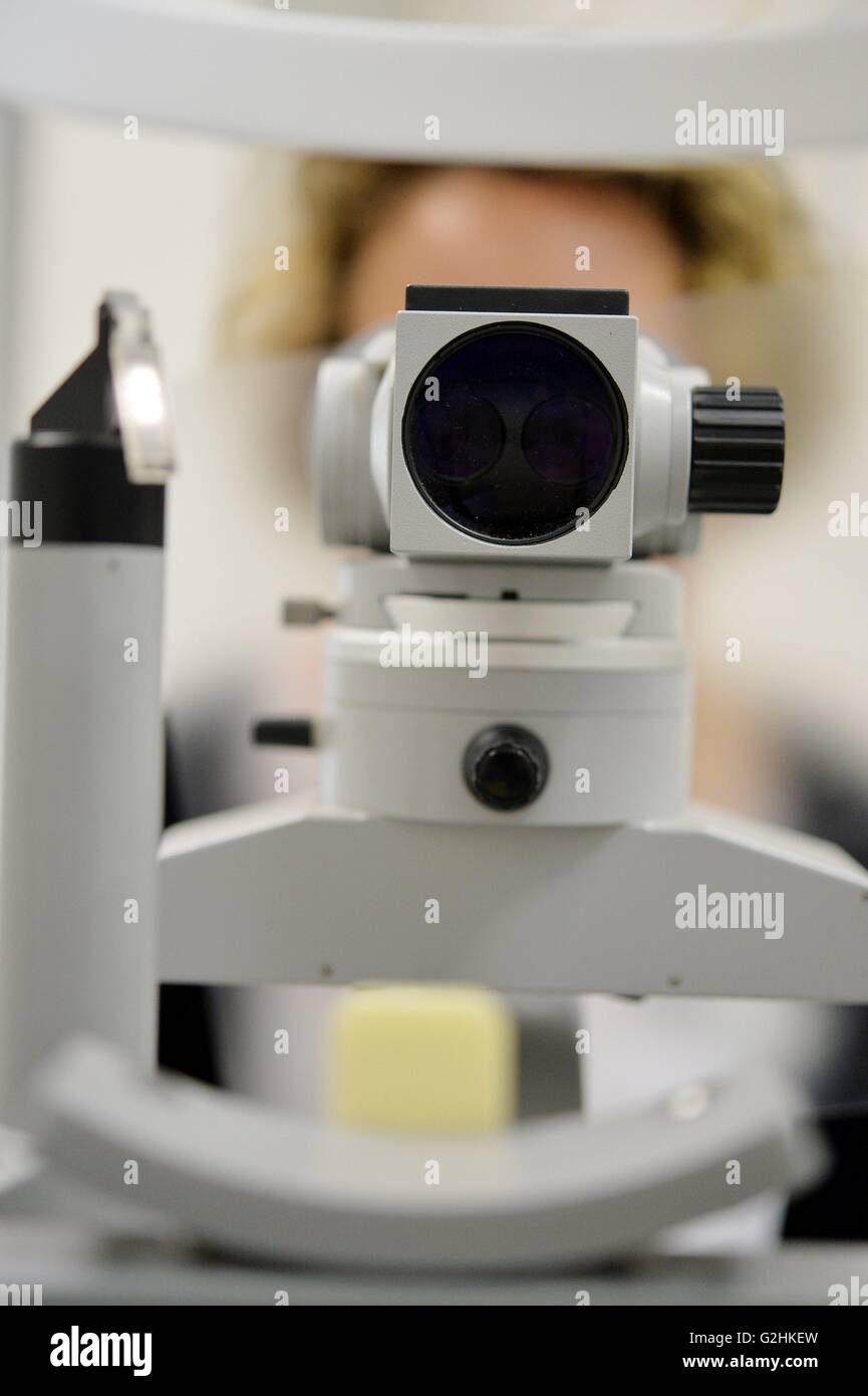 A device to control the eyes at an optician, Germany, 30. May 2016 ...