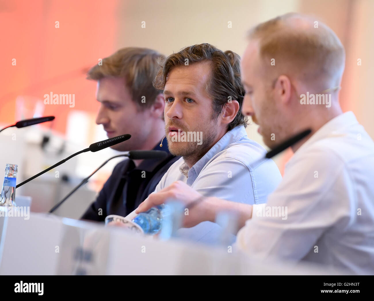 Berlin, Gemrany. 31st May, 2016. Board members David Schneider (l-r ...