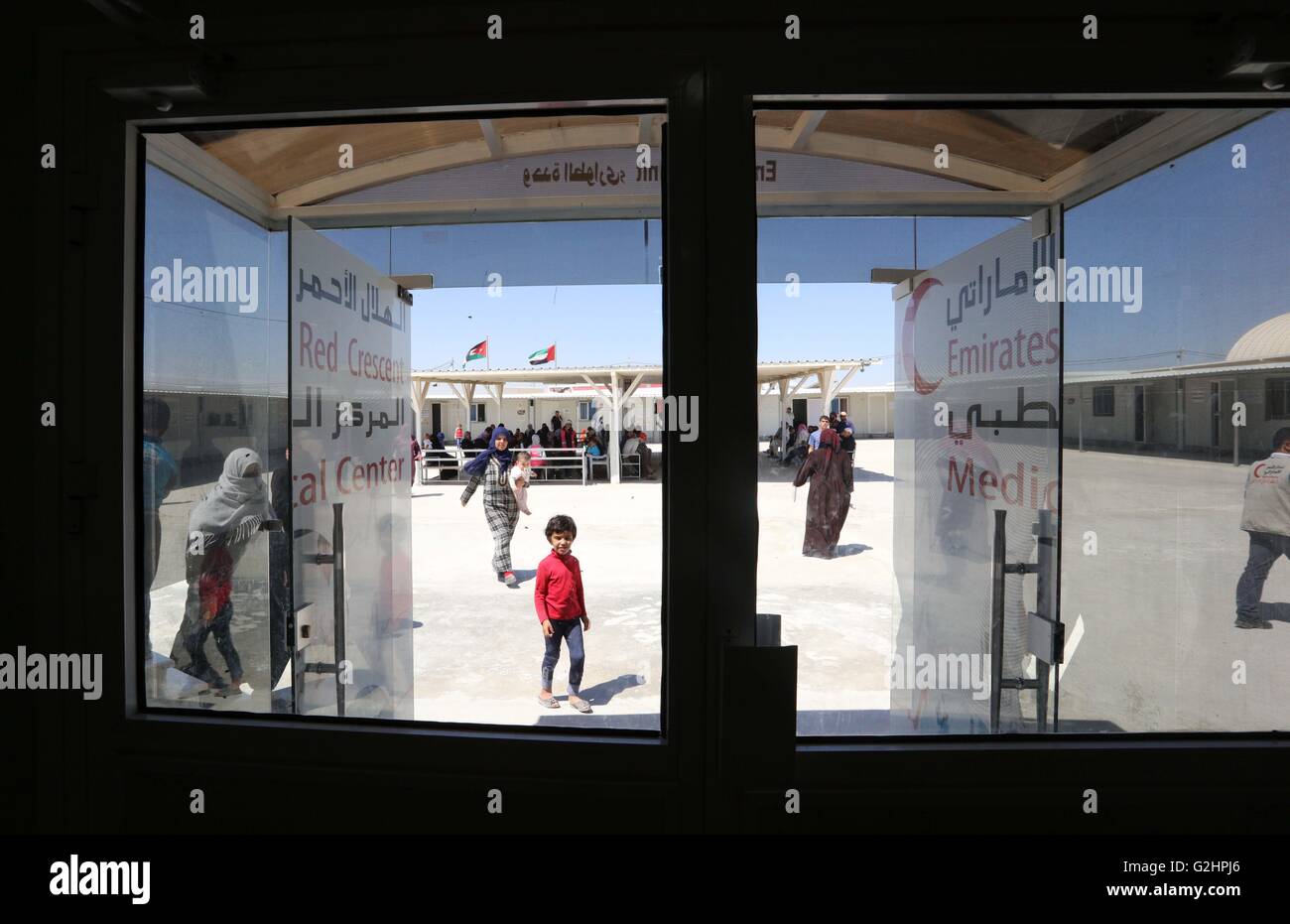 Zarqa, Jordan. 31st May, 2016. Syrian refugees are seen at the Mrajeeb ...