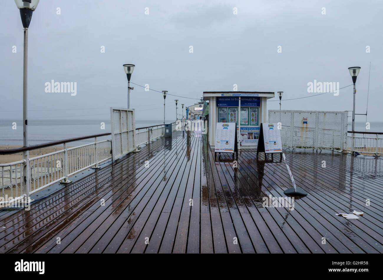 Wet weather bournemouth hi-res stock photography and images - Alamy