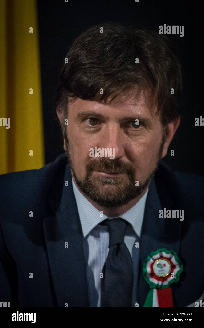 Order of architects hi-res stock photography and images - Alamy