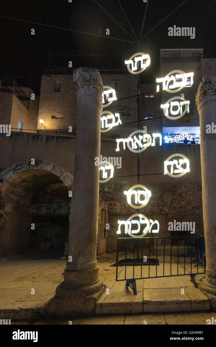 Jerusalem. 31st May, 2016. Alon Birger's "Tree of Life" light show with ...
