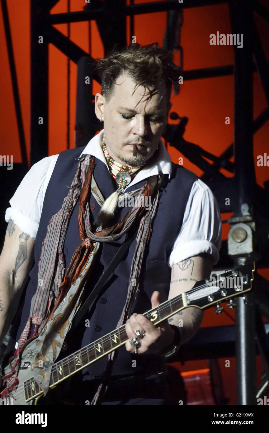 Herborn, Germany. 29th May, 2016. Johnny Depp of Hollywood Vampires ...