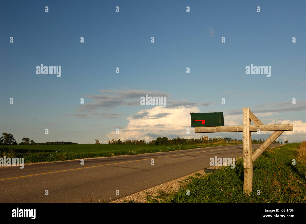 Rural mailboxes on country road hi-res stock photography and images - Alamy