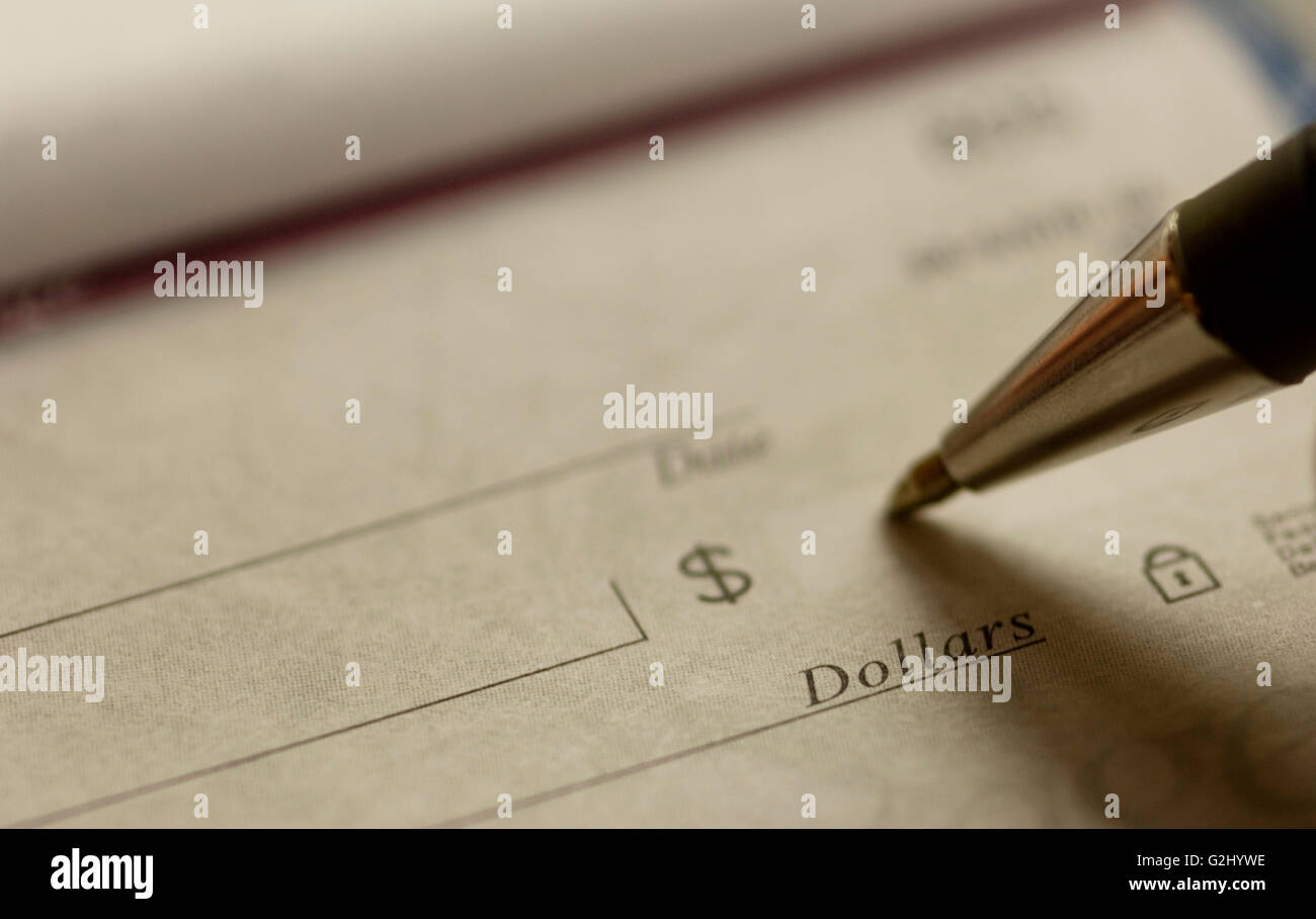 Blank checks hi-res stock photography and images - Alamy