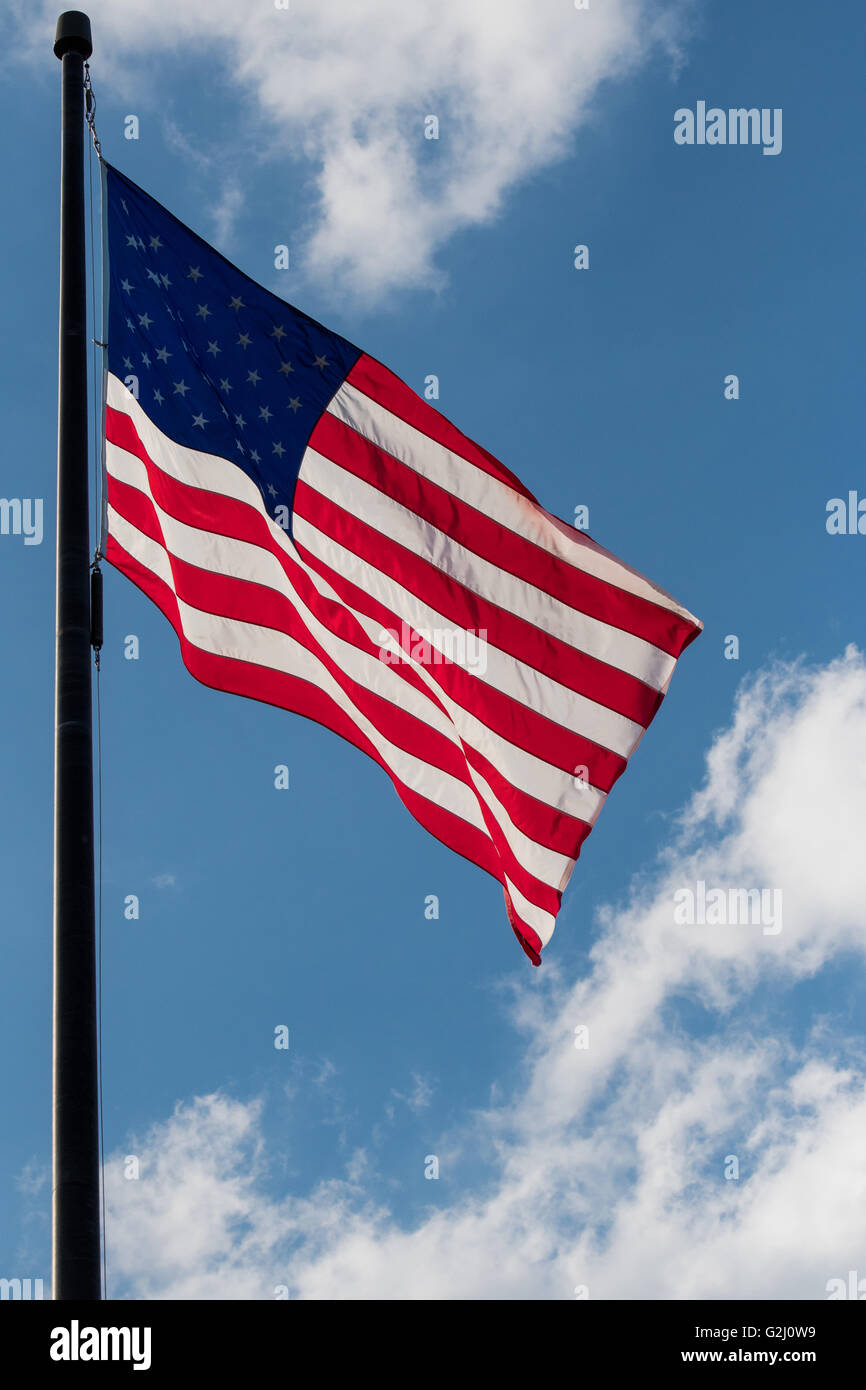 Unfurl flag hi-res stock photography and images - Alamy