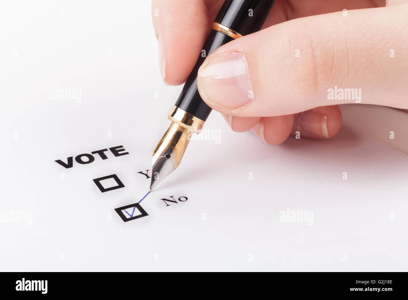 Check list and close up and gold pen hi-res stock photography and ...