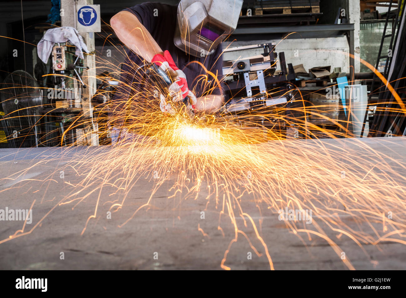 Sparks flying in a fire hi-res stock photography and images - Alamy