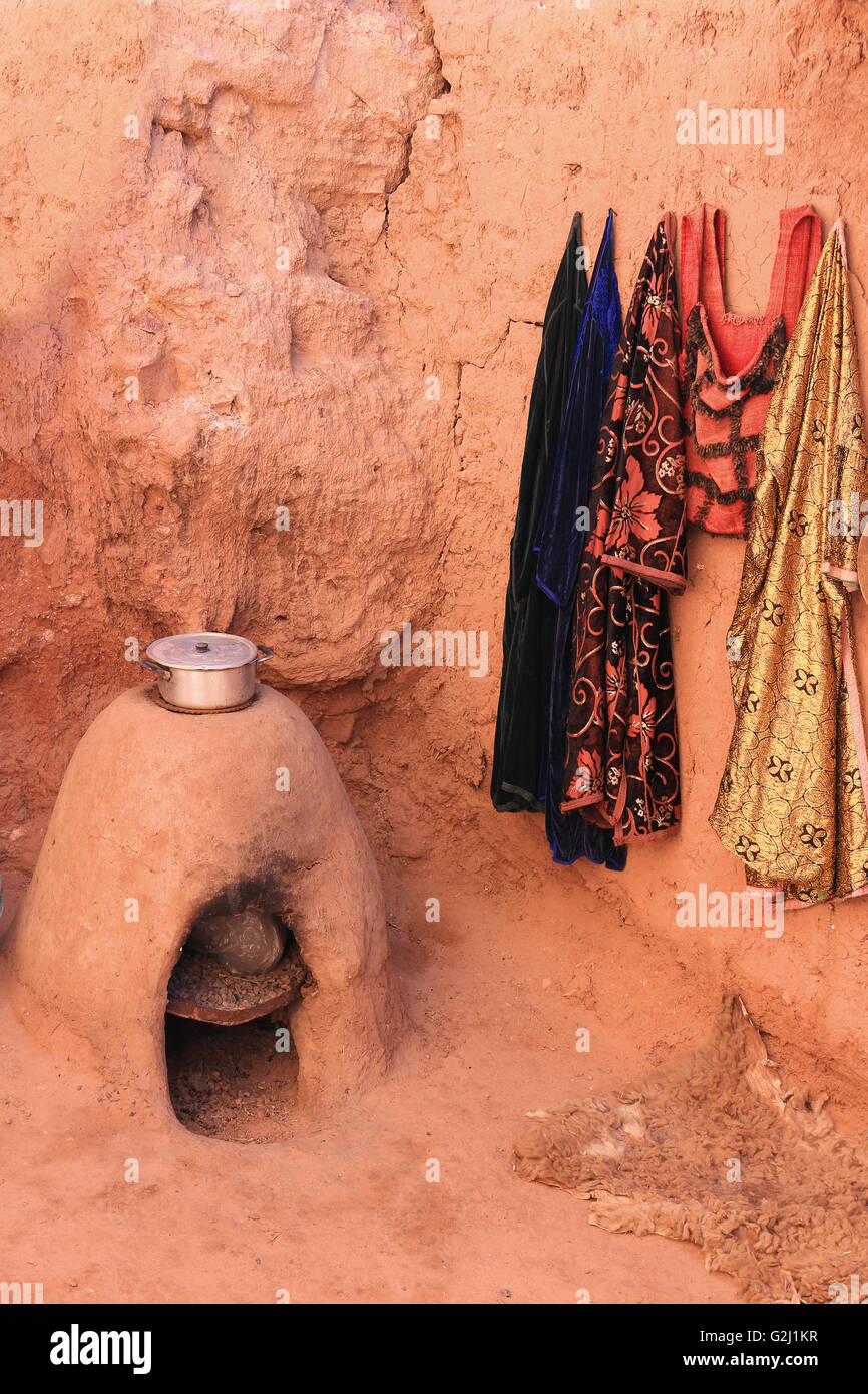 Oven stove africa hi-res stock photography and images - Alamy
