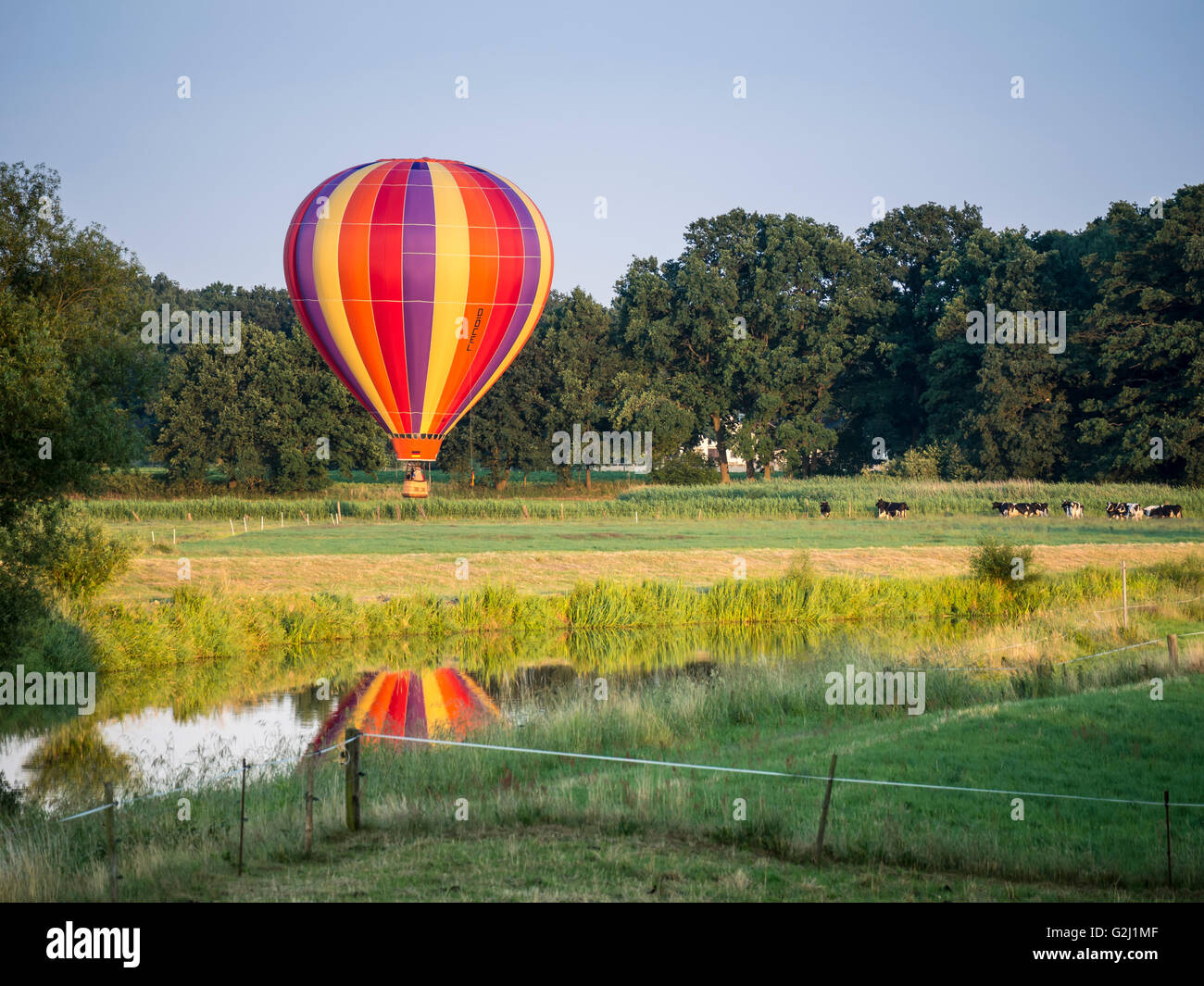Balloon landing hi-res stock photography and images - Alamy