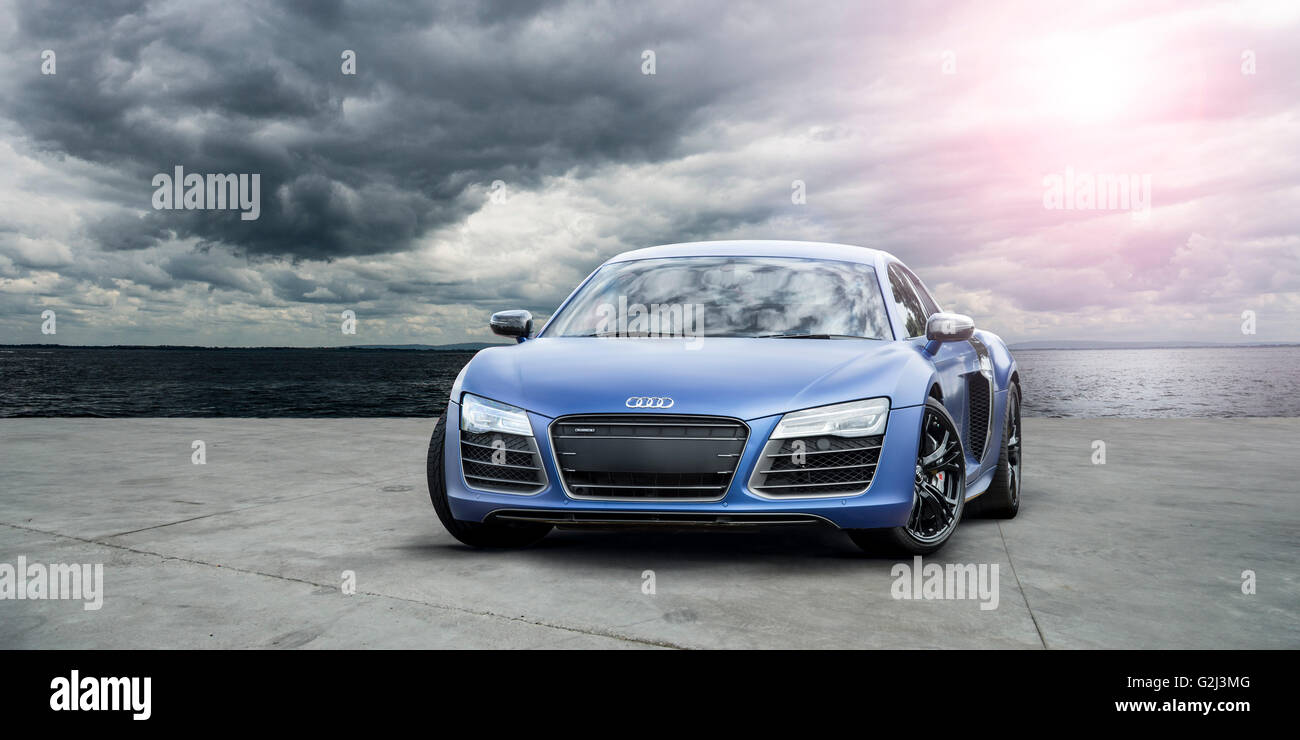 Audi R8 Wallpaper Blue