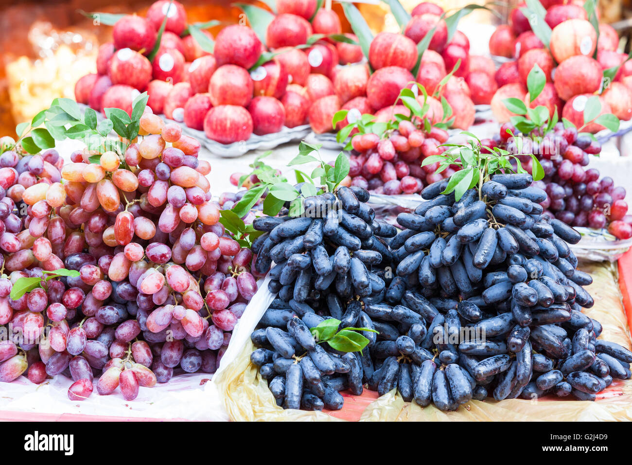 Asian grapes hi-res stock photography and images - Alamy
