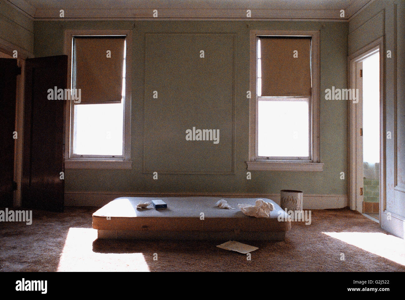Seedy motel room hi-res stock photography and images - Alamy