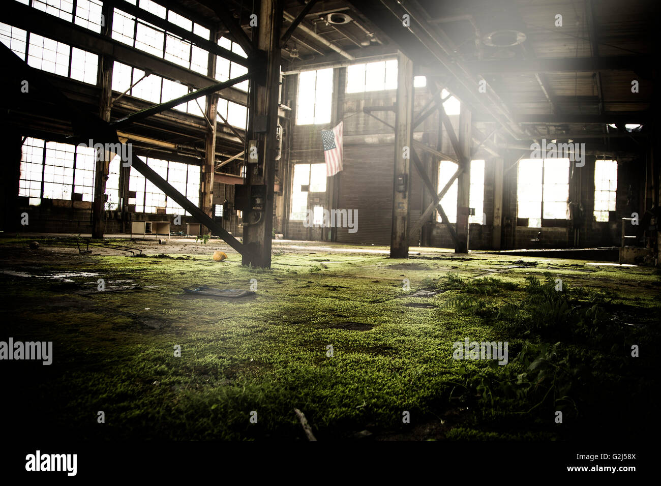 Abandoned warehouse hi-res stock photography and images - Alamy