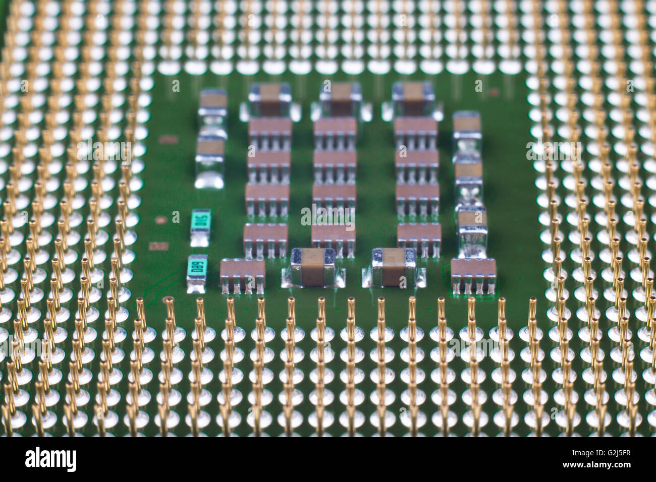 Gold microprocessor hi-res stock photography and images - Alamy