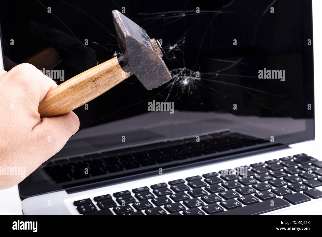 Black broken laptop screen hi-res stock photography and images - Alamy