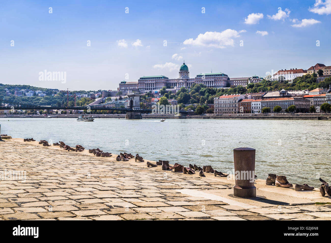 Danube promenade hi-res stock photography and images - Alamy