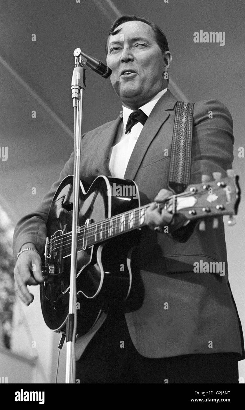 Bill haley Black and White Stock Photos & Images - Alamy