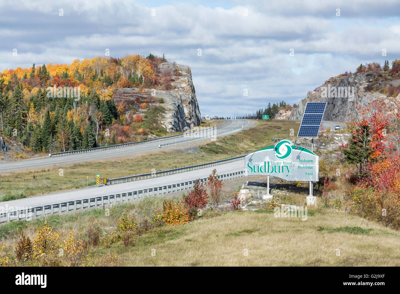 Greater than sign hi-res stock photography and images - Alamy