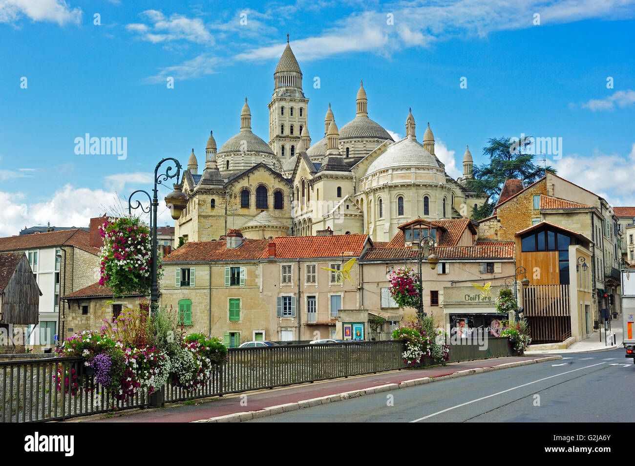 Perigueux cathedral of st front hi-res stock photography and images - Alamy