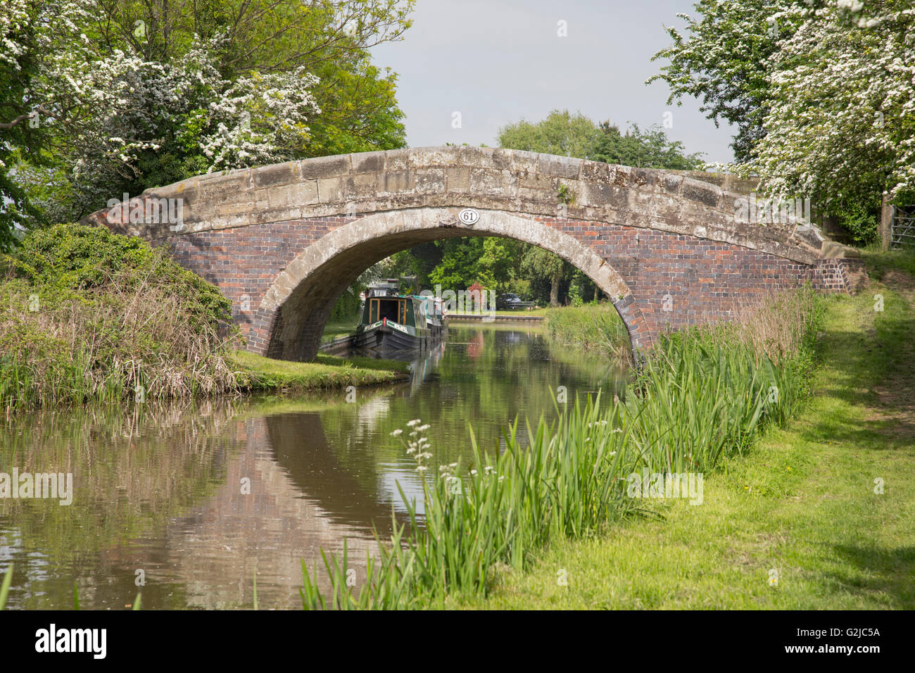 English canal bridge hi-res stock photography and images - Alamy