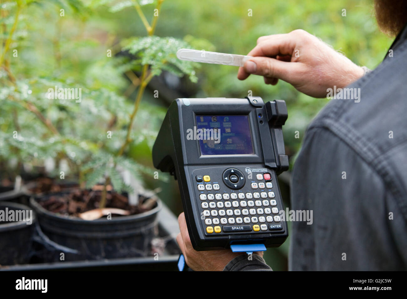 Tracking device hi-res stock photography and images - Alamy